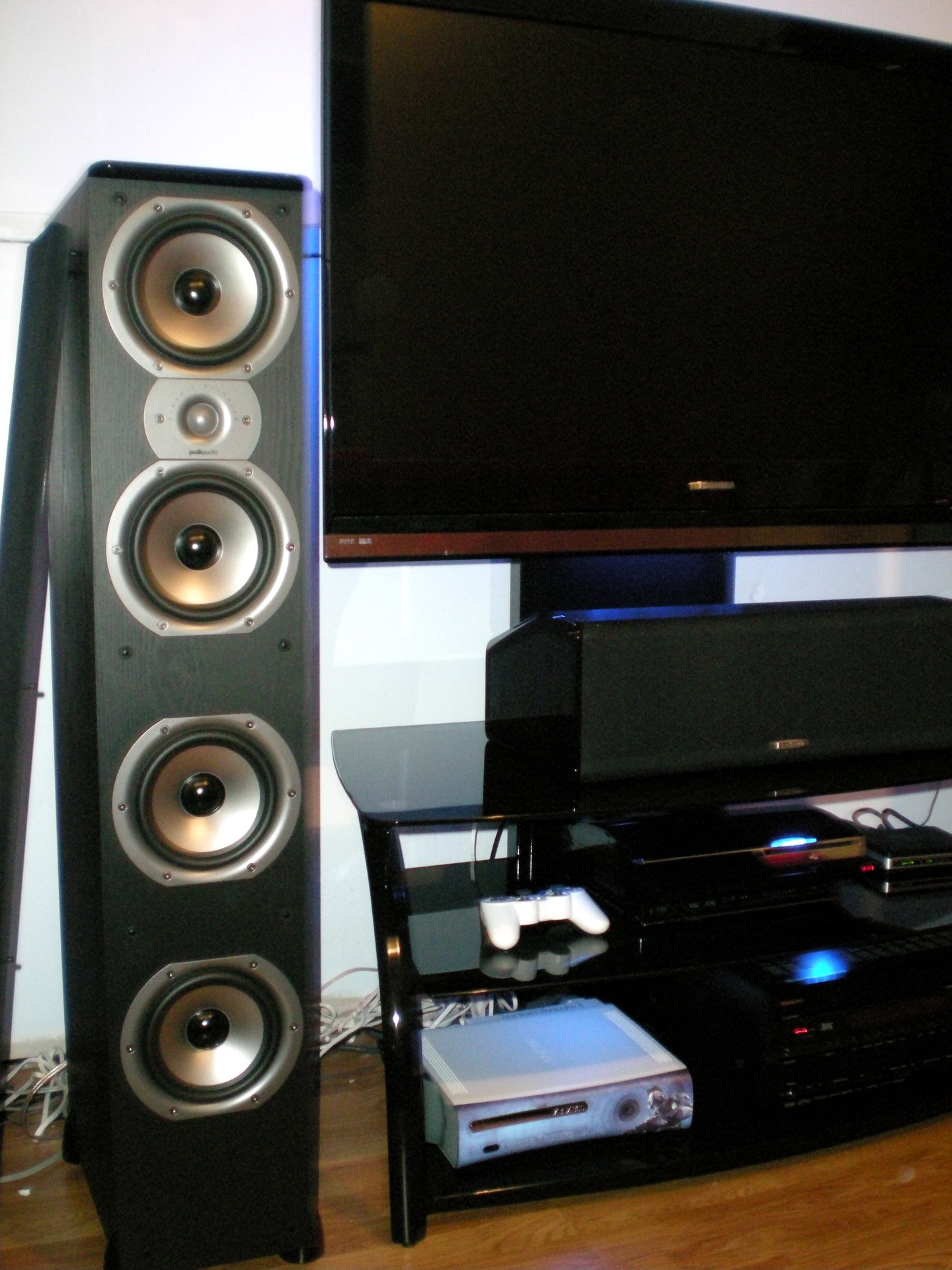 blu_world's Home Theater Gallery - Home Theater (27 photos)