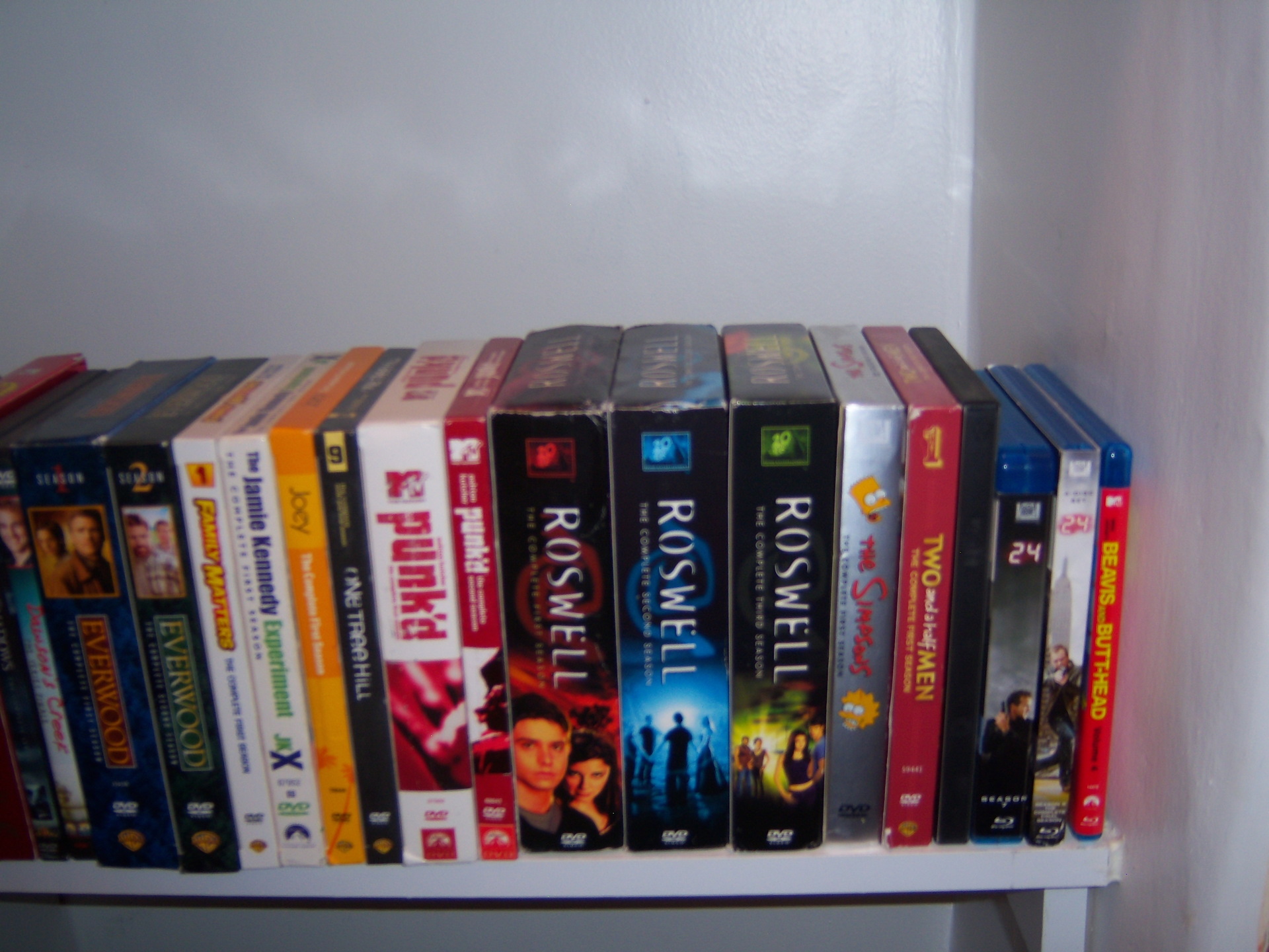PaulDHolloway's Home Theater Gallery - DVD/Blu-Ray Collection (7 photos)