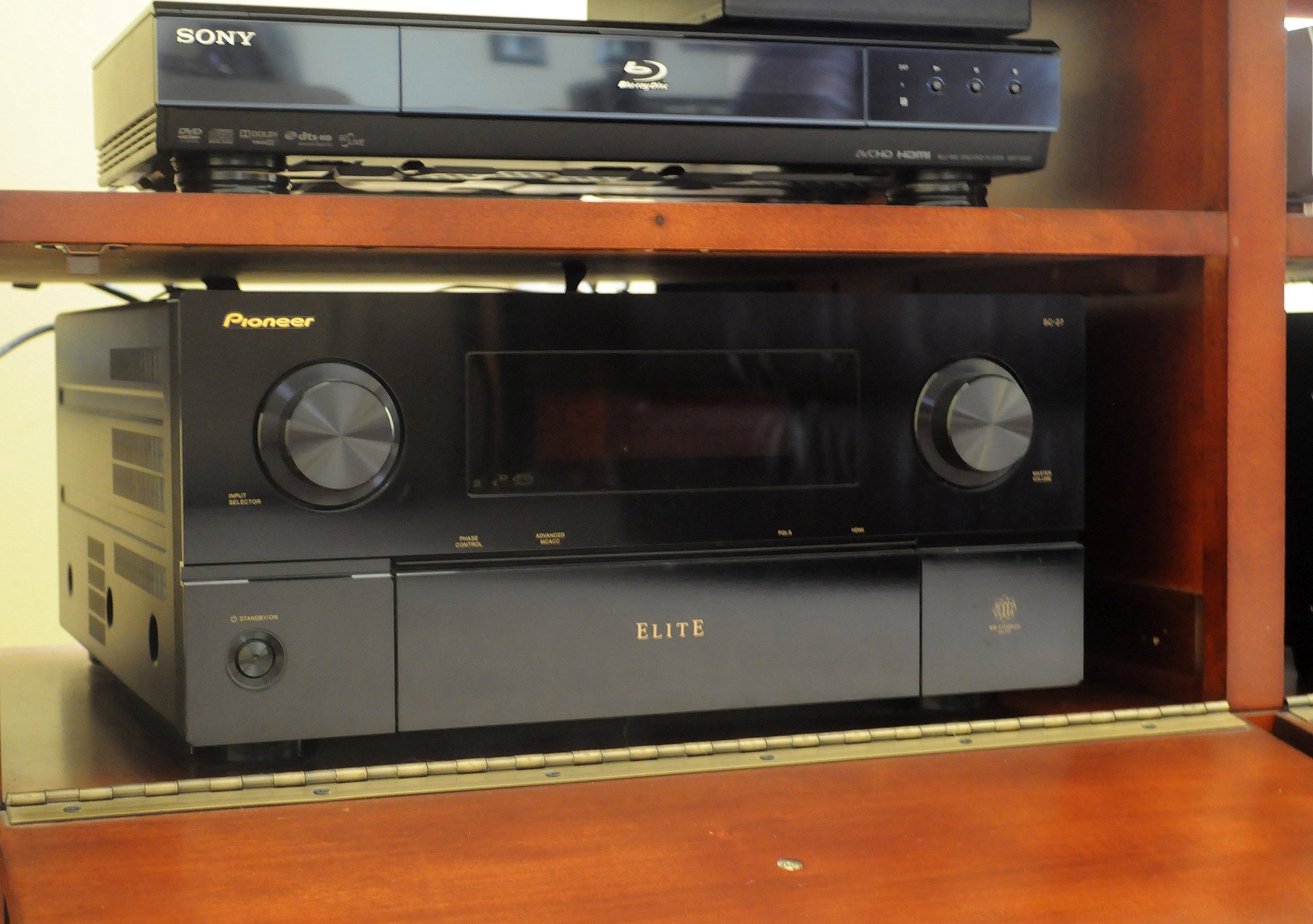 croseiv's Home Theater Gallery - Croseiv's sound cage (20 photos)