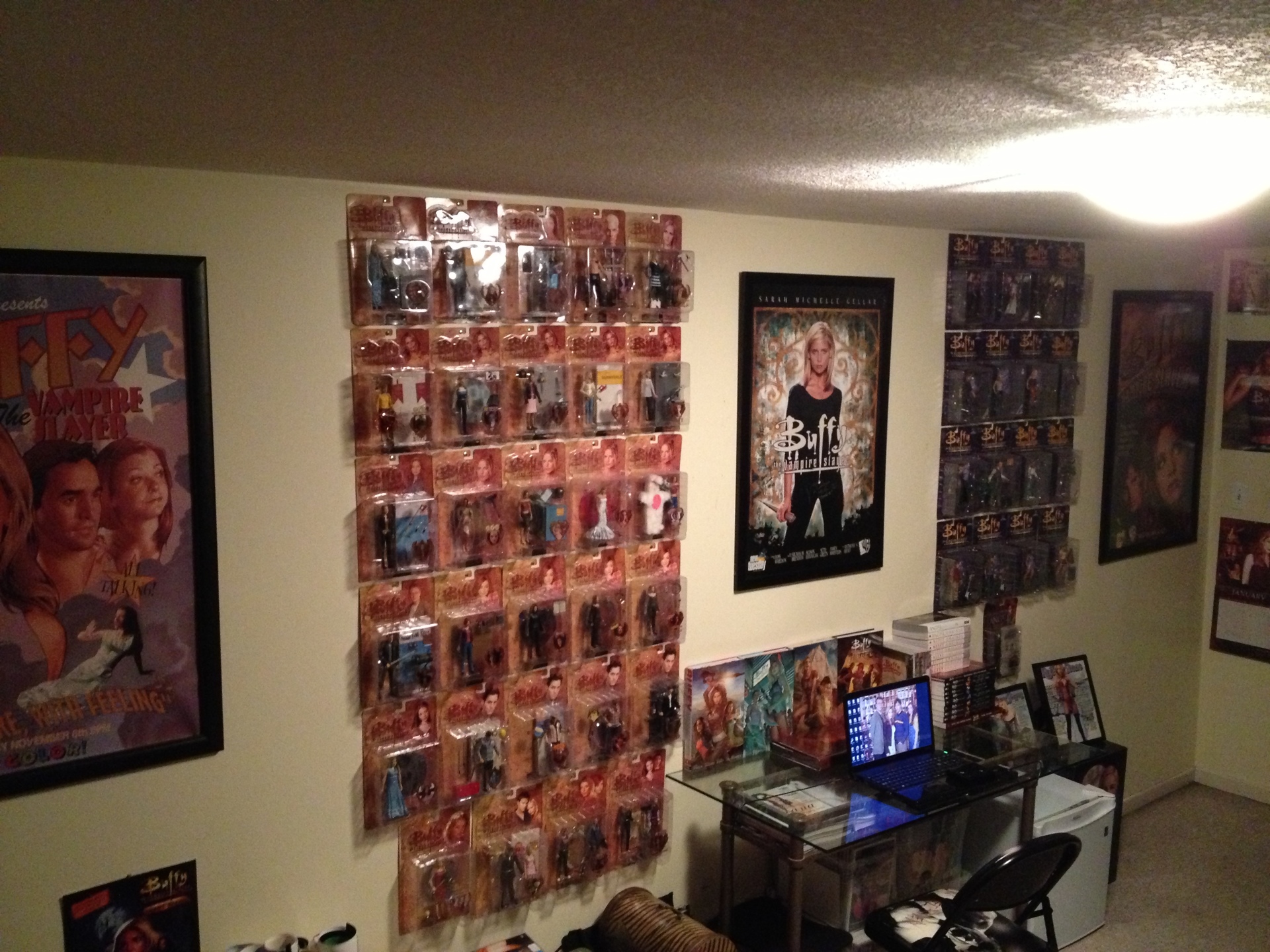 spanky87's Home Theater Gallery - Buffy the Vampire Slayer room (34 photos)