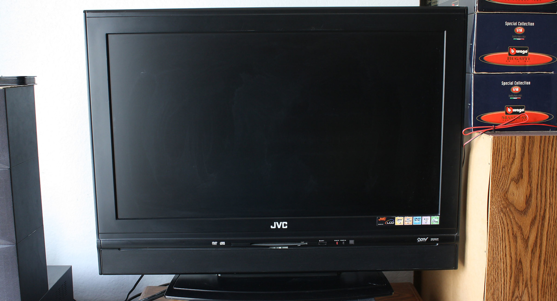 ESP1138's Home Theater Gallery - ESP1138's Bedroom Electronics (64 photos)