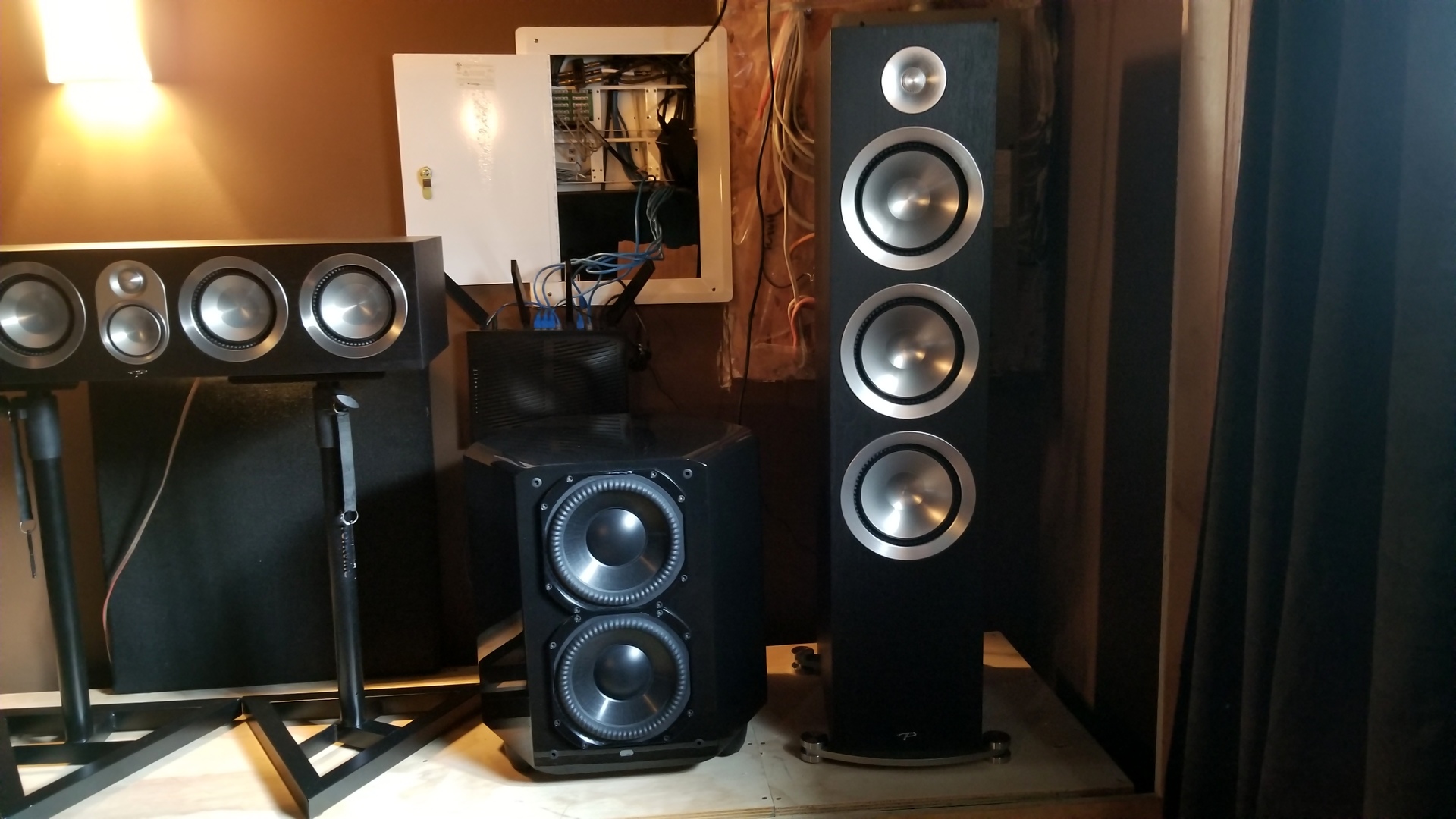 gates70's Home Theater Gallery - Newly improved theatre (161 photos)