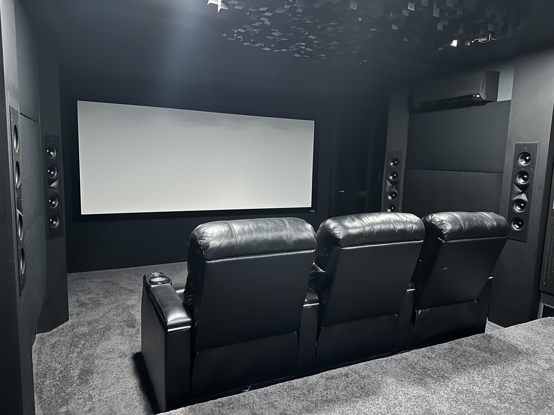 CallingMrBenzo's Home Theater Gallery - Current Synthesis Room (35 photos)