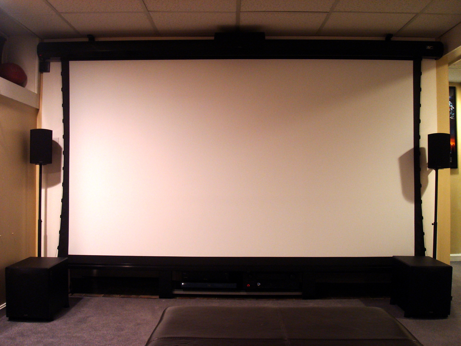 drago3451's Home Theater Gallery - My Basement HT (12 photos)