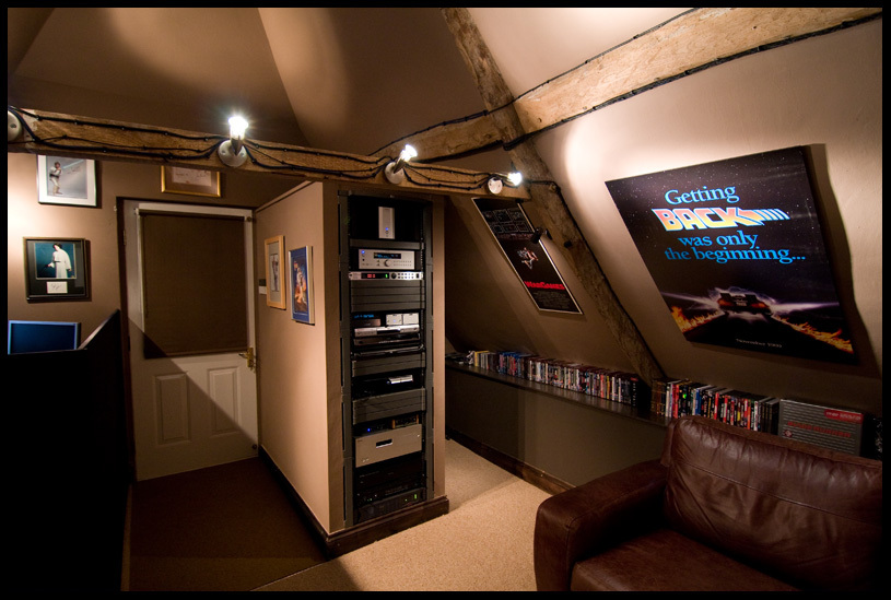 shockabuku's Home Theater Gallery - batbarn (37 photos)
