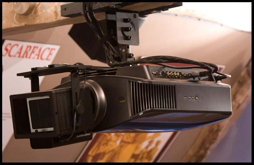 shockabuku's Home Theater Gallery - batbarn (37 photos)