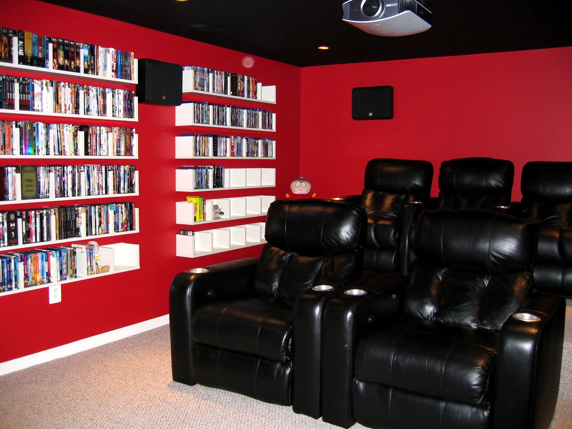 darwin316's Home Theater Gallery - Basement Theater (20 photos)