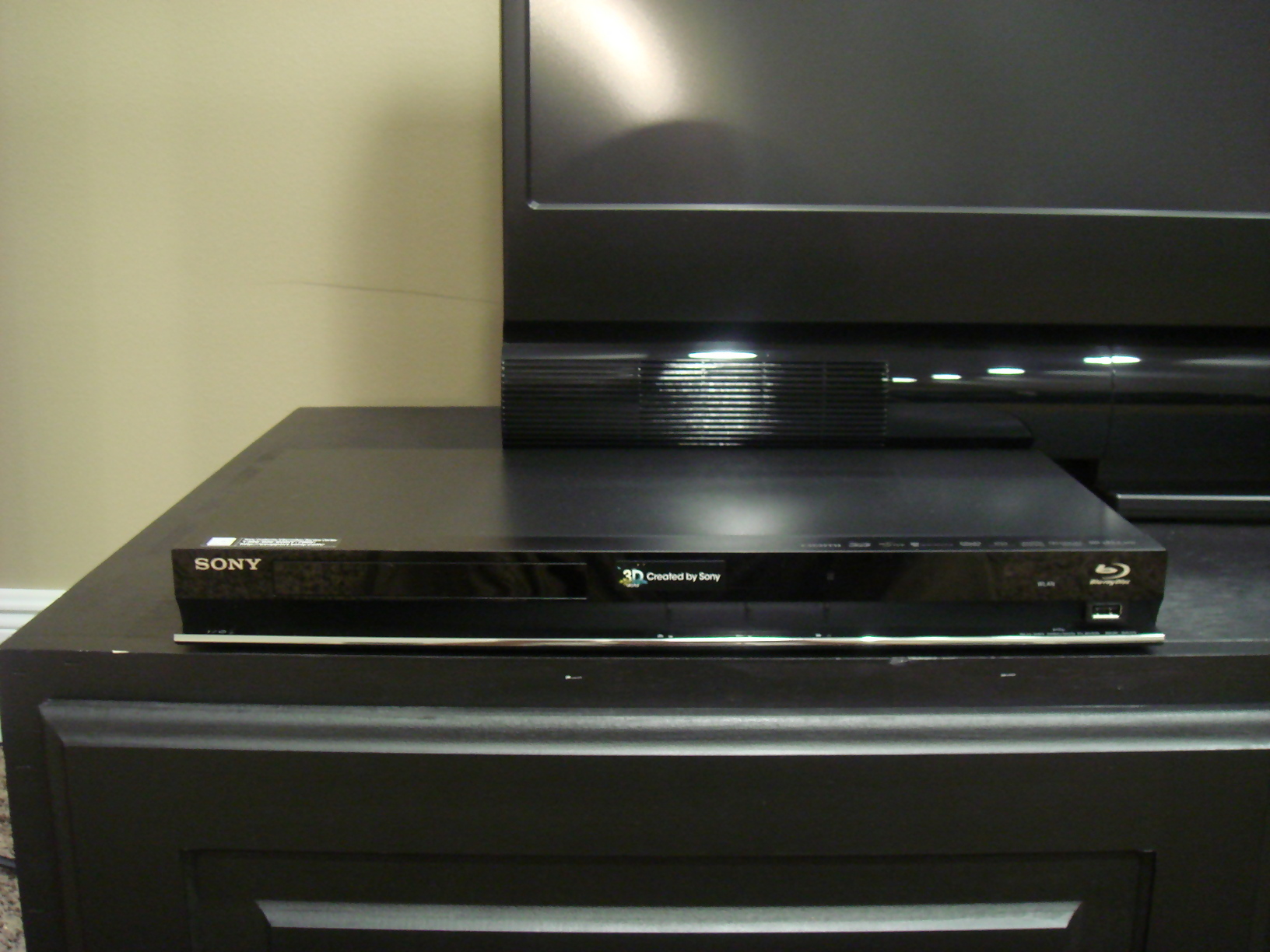 nezff's Home Theater Gallery - New and Improved!! (36 photos)