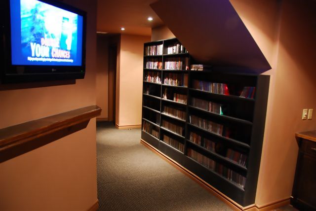 GeoffW's Home Theater Gallery - Basement Home Theater (35 photos)