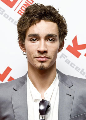 Robert Sheehan
