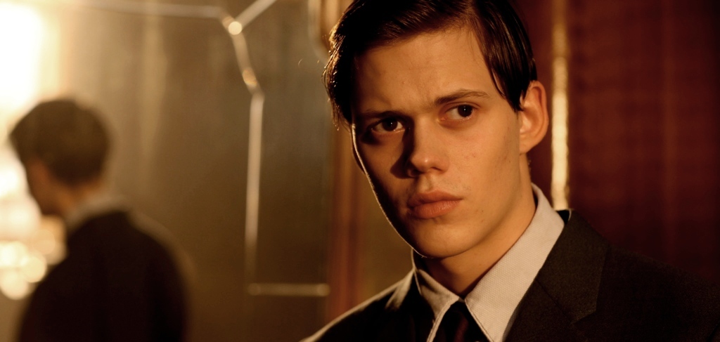 Simon and the Oaks (2011)