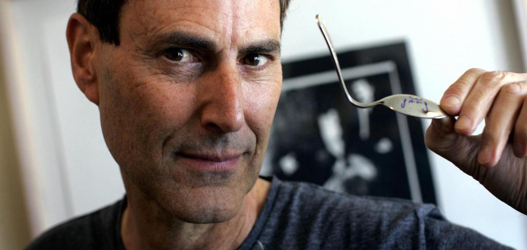 An Honest Liar (2014)