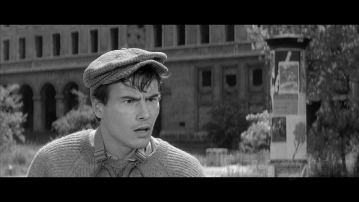 One, Two, Three Blu-ray