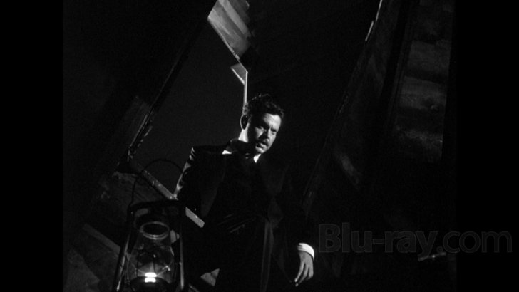 The Stranger Blu-ray