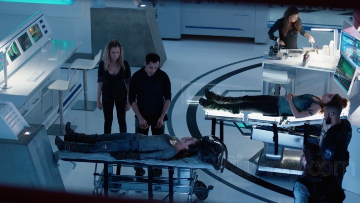 The 100: The Complete Fourth Season Blu-ray (Warner Archive Collection)