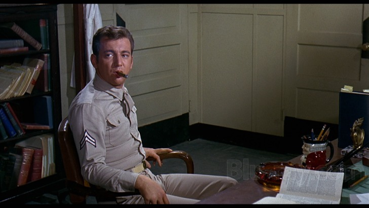 Captain Newman, M.D. Blu-ray