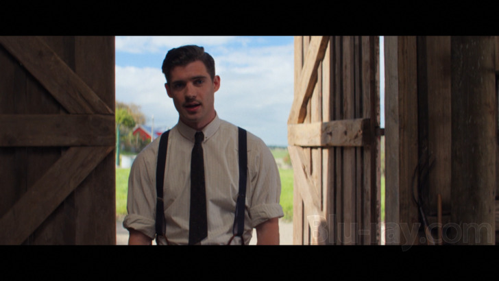 Pearl Blu-ray (Wal-Mart Exclusive)