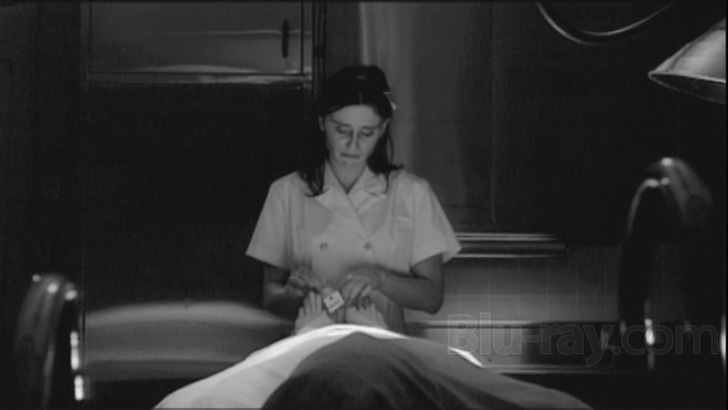 Graveyard Alive Blu-ray (Graveyard Alive: A Zombie Nurse in Love / Slipcover in Original Pressing)