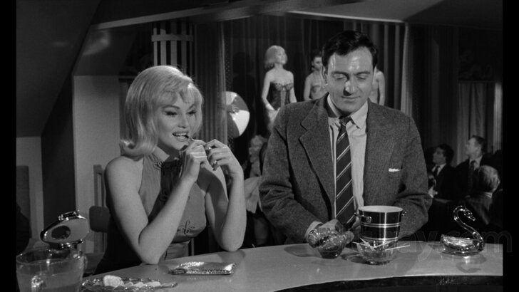 Rattle of a Simple Man Blu-ray (Vintage Classics) (United Kingdom)