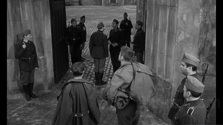 The Colditz Story Blu-ray (Fully Restored / Vintage Classics) (United ...